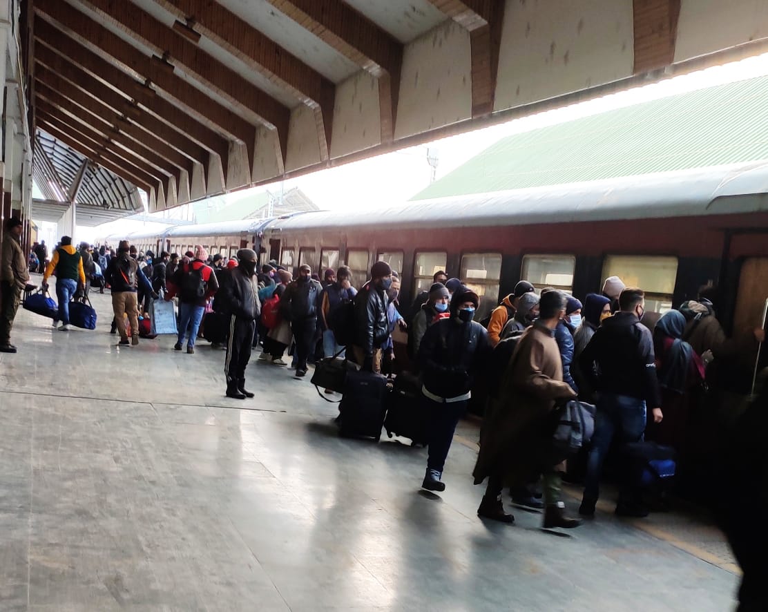 Covid-19: People crowding and jostling against each other at railway ...